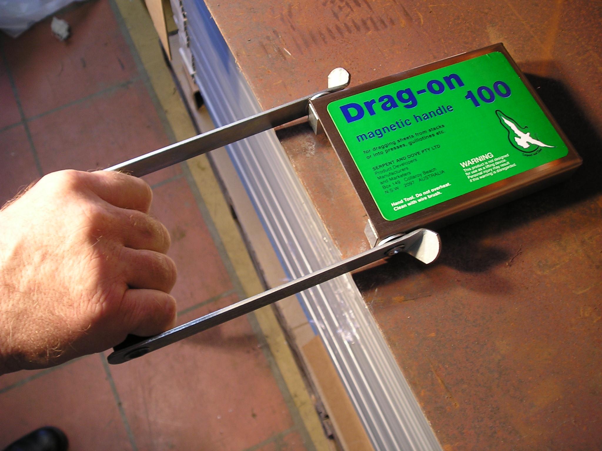 GRIP STEEL SHEET WITH A MAGNETIC HANDLE | Industry Update Manufacturing ...