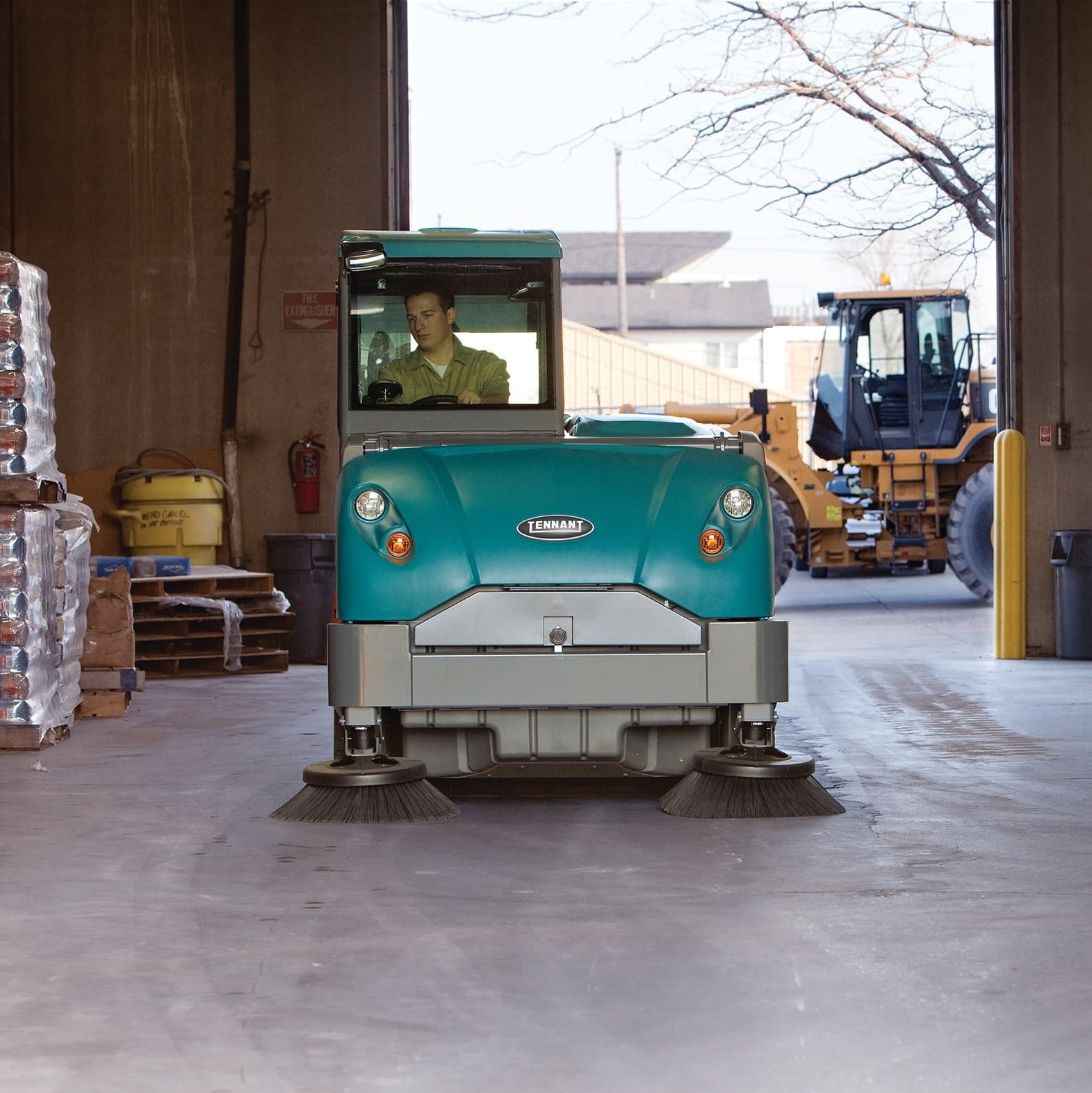 TENNANT SETS NEW BENCHMARK IN INDUSTRIAL SWEEPING | Industry Update ...