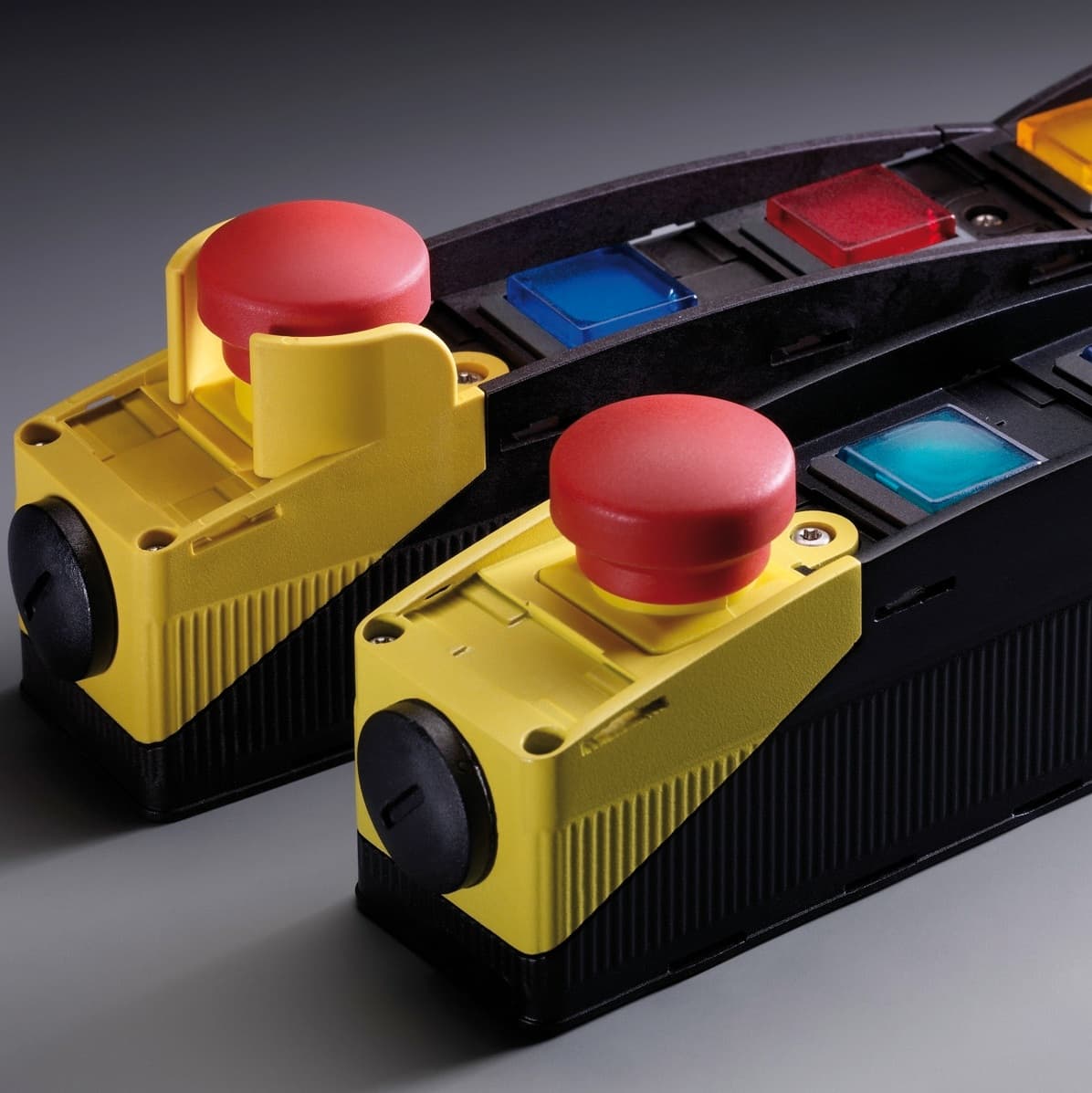 NEW PUSHBUTTON CONTROL PANEL | Industry Update Manufacturing Media