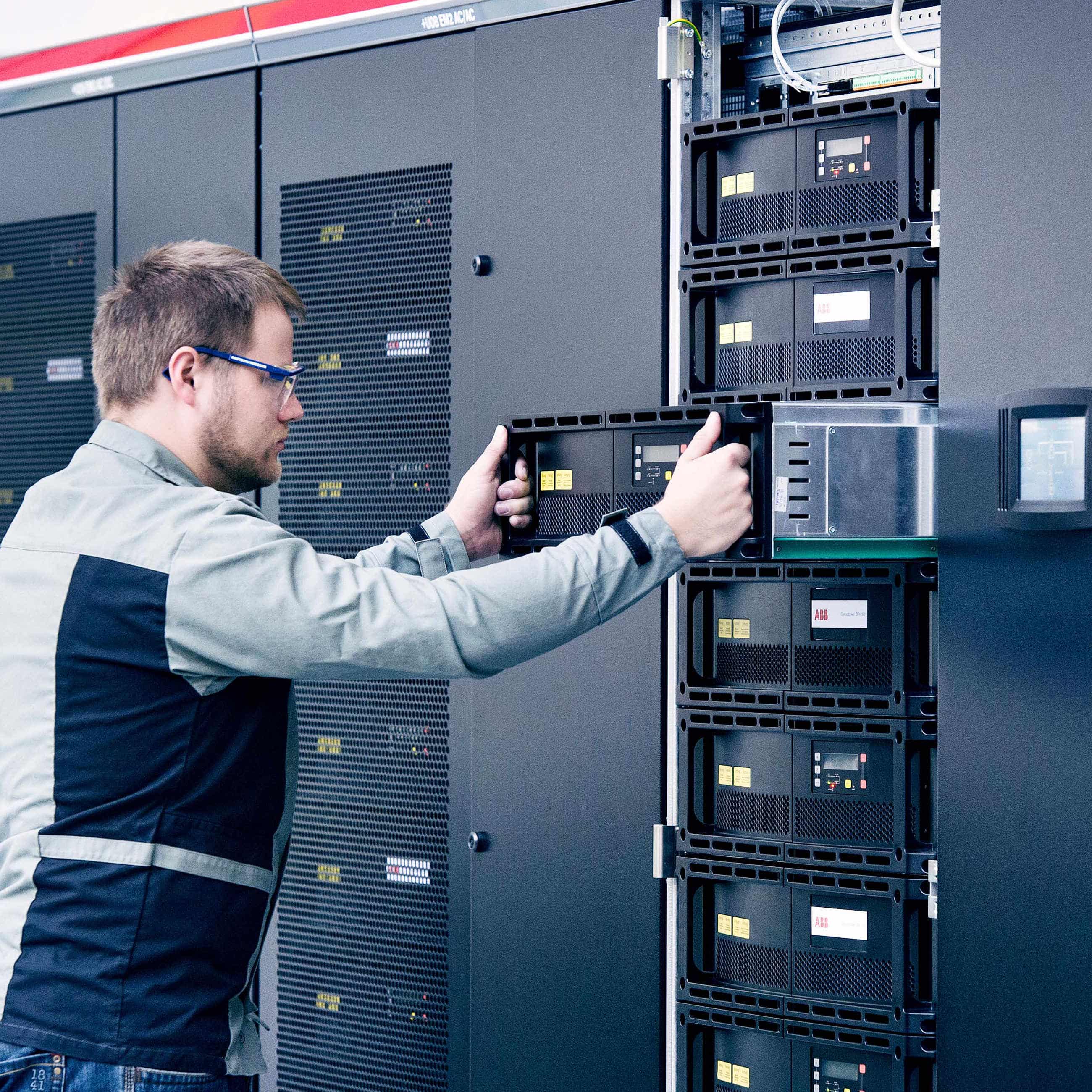 CONTINUOUS POWER SYSTEM COMBINES UPS AND SWITCHGEAR | Industry Update ...