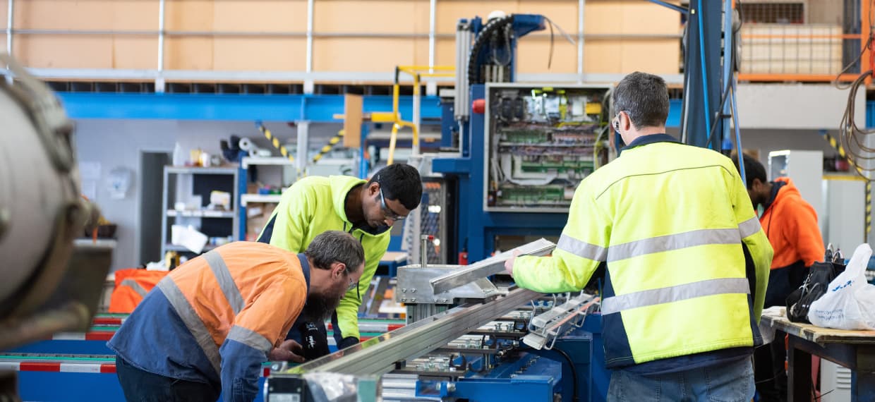 Vekta Sharpens Razer with SMC | Industry Update Manufacturing Media