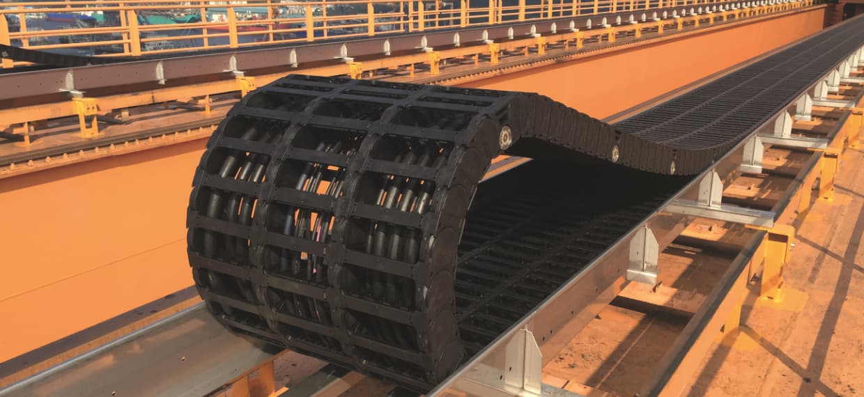 Bespoke cranes rely on energy chains | Industry Update Manufacturing Media