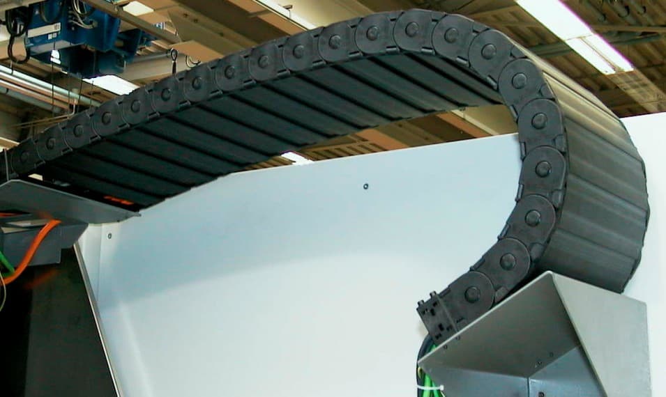 Enclosed Cable Chain | Industry Update Manufacturing Media