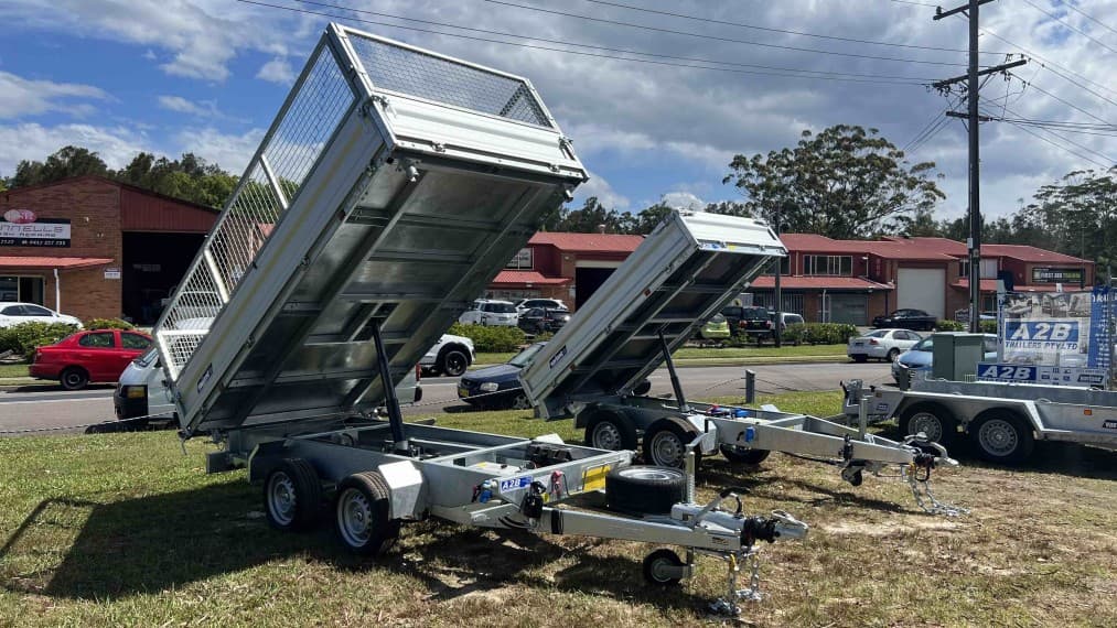 Variant 3517 TB 3-Way Tipper Trailer | Industry Update Manufacturing Media