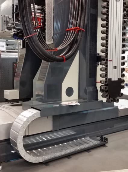 Enclosed Cable Chain | Industry Update Manufacturing Media