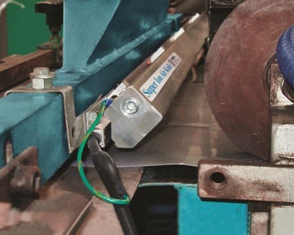 Static Eliminator Neutralises and Cleans Wide Surface | Industry Update ...